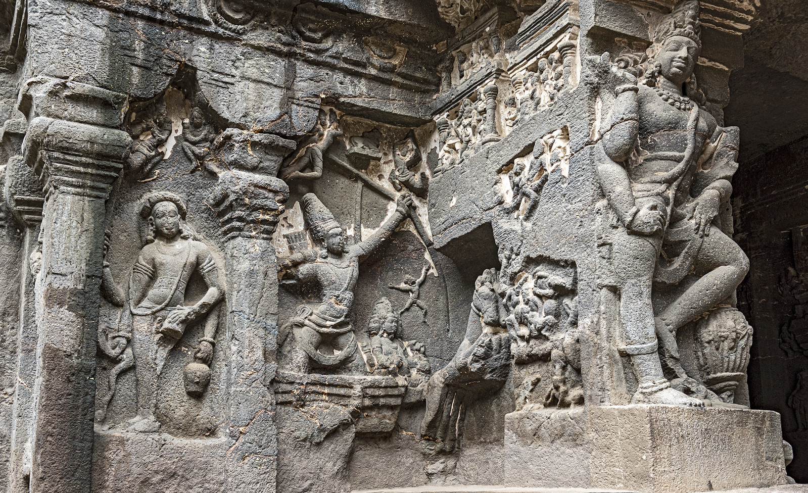 Top 5 Must-See Monuments in Maharashtra