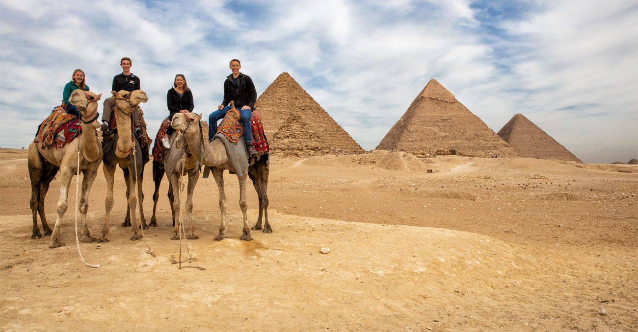 How to Visit Egypt's Sphinx and Giza Pyramids
